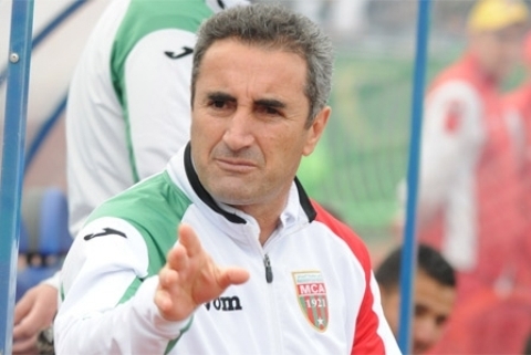 Transfert : le retour de Djamel Menad au MCA se précise | Radio Algérienne